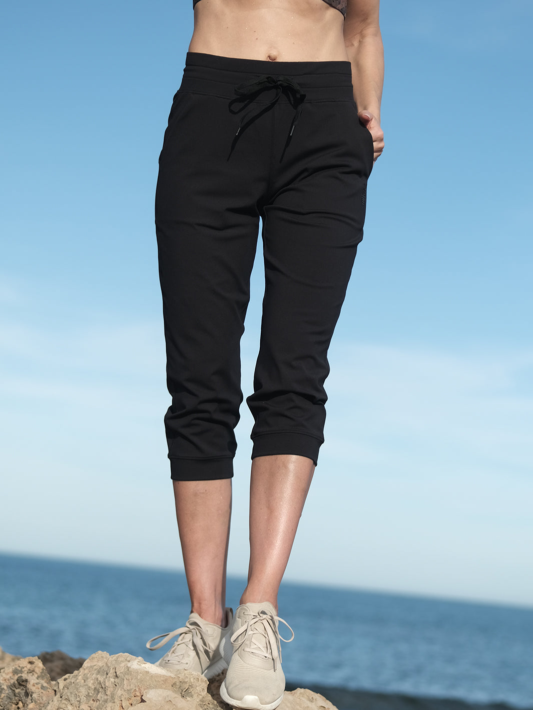 Easy Capri Black – Heart of Lule EU